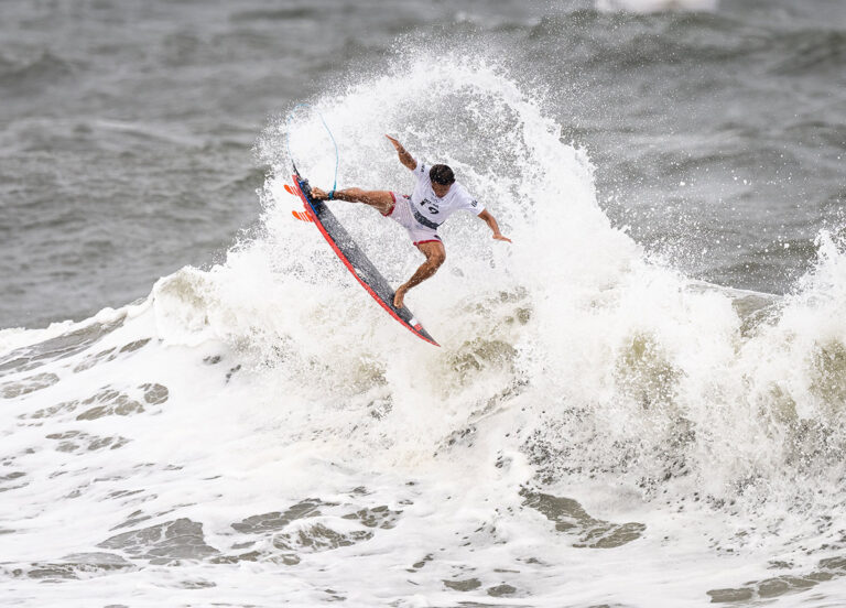 Rio Waida bears the flag for Indonesia – Asian Surfing Federation